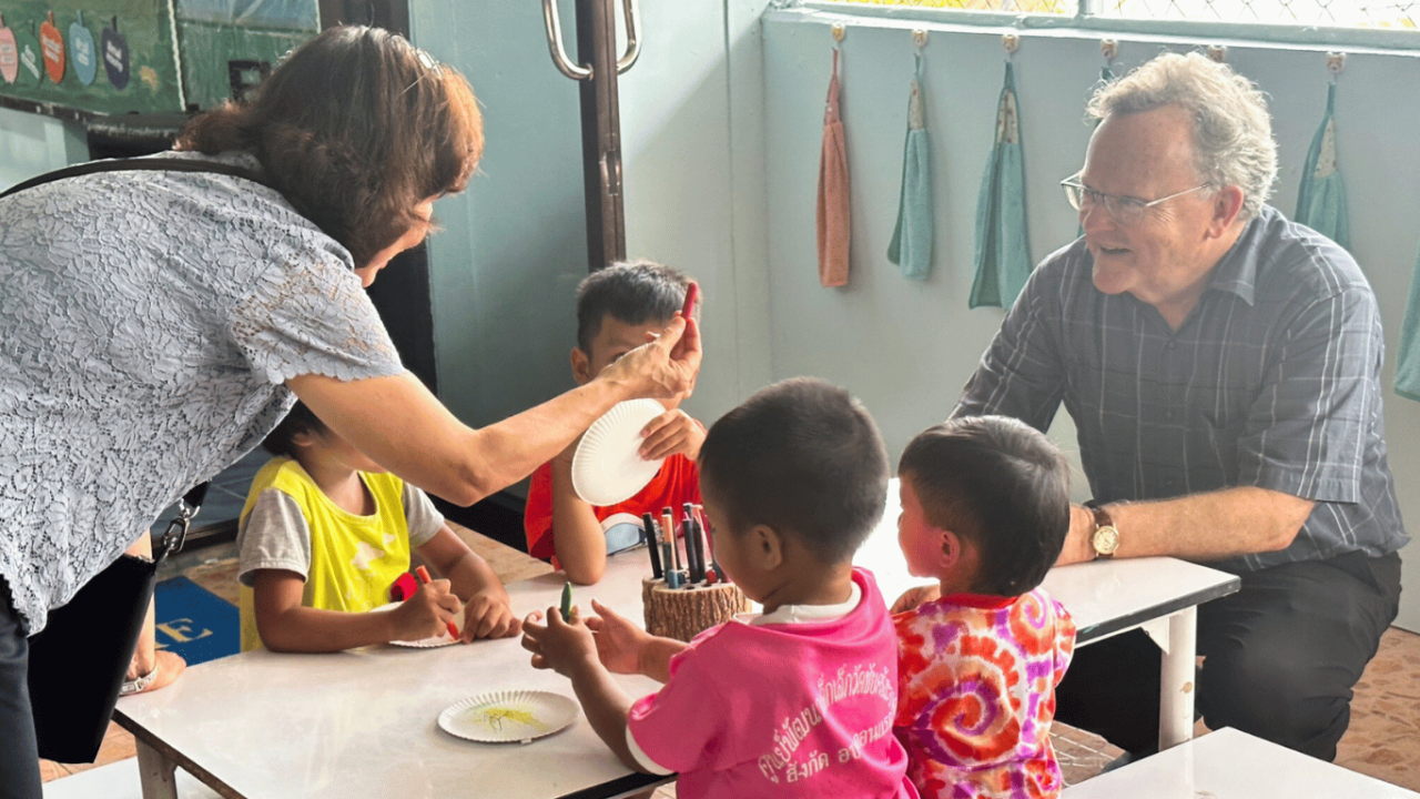 DNPF Visits and Encourages ECD Teachers – Deknoipattana